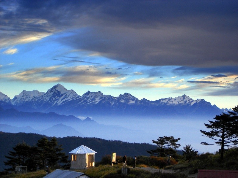 Sandakphu Tour Package By Land Rover - Tripoventure